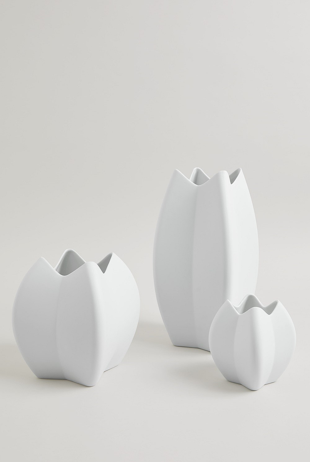 Snow Sia Medium Vase - Vases | Country Road