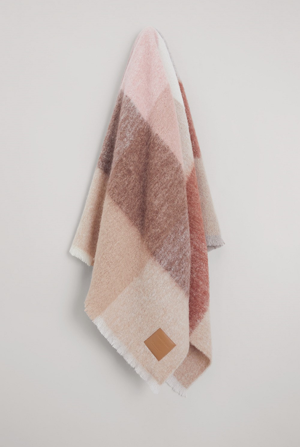 Barley CR x St Albans Throw - Natural Fibres | Country Road