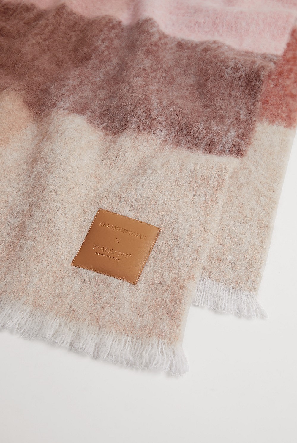 Barley CR x St Albans Throw - Natural Fibres | Country Road